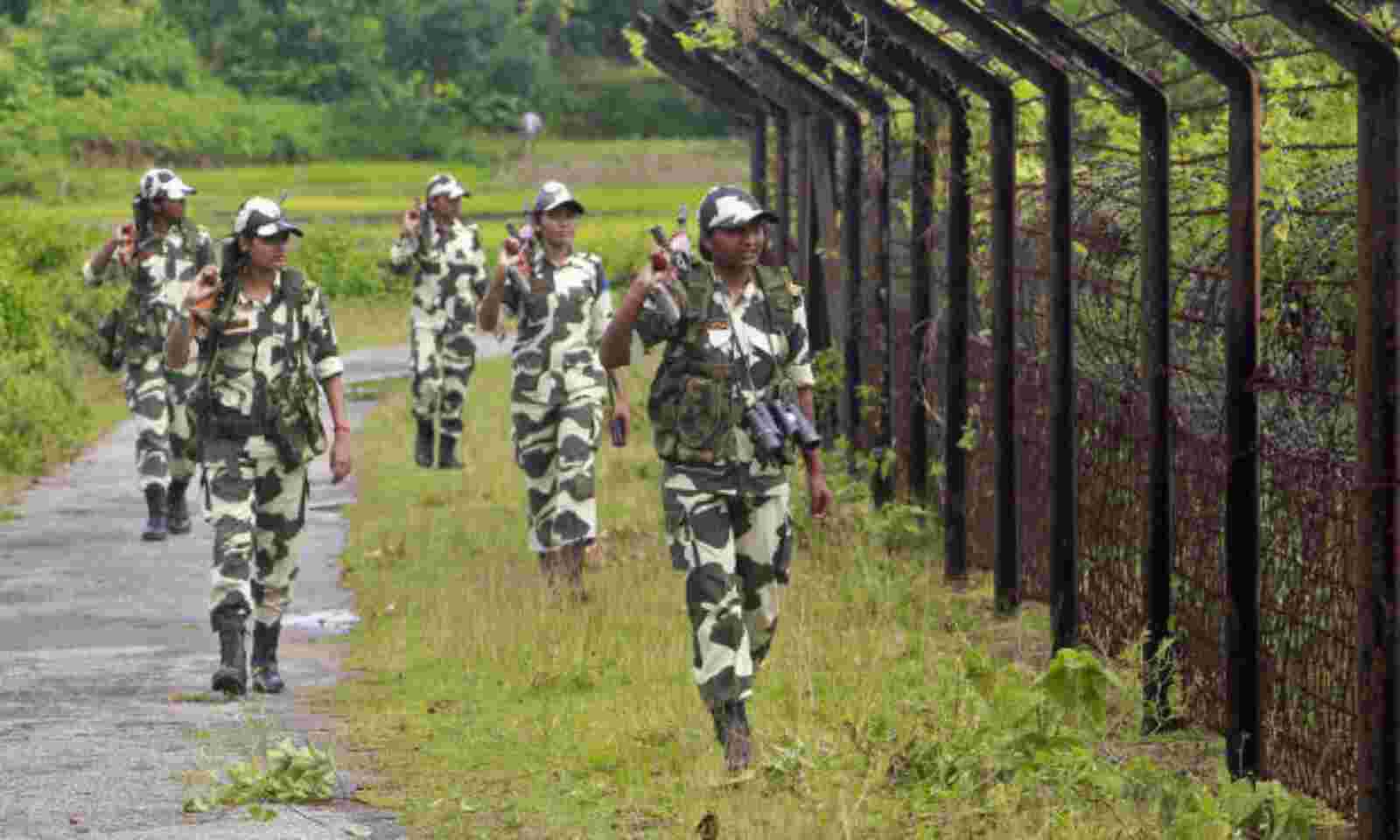Indian Army Women In Border