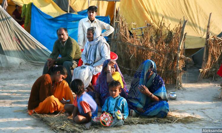 More Children Means Worse Deprivation For India’s Poor Families